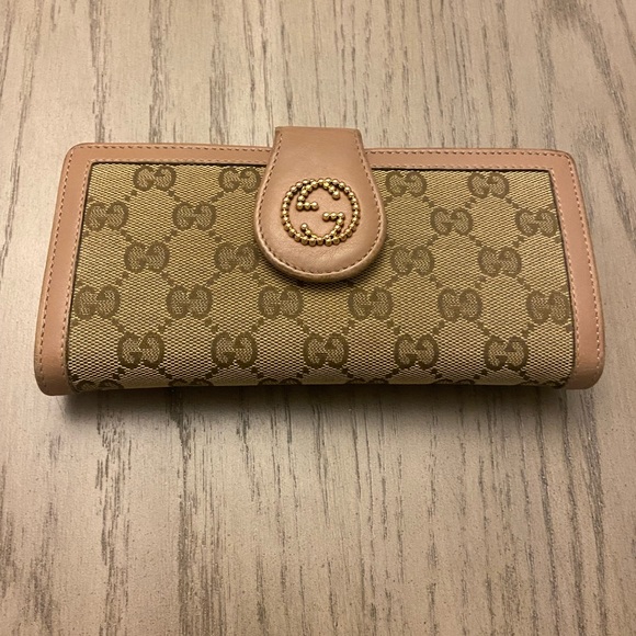 Gucci | Bags | Authentic Gucci Wallet In Beige Logo Canvas And ...